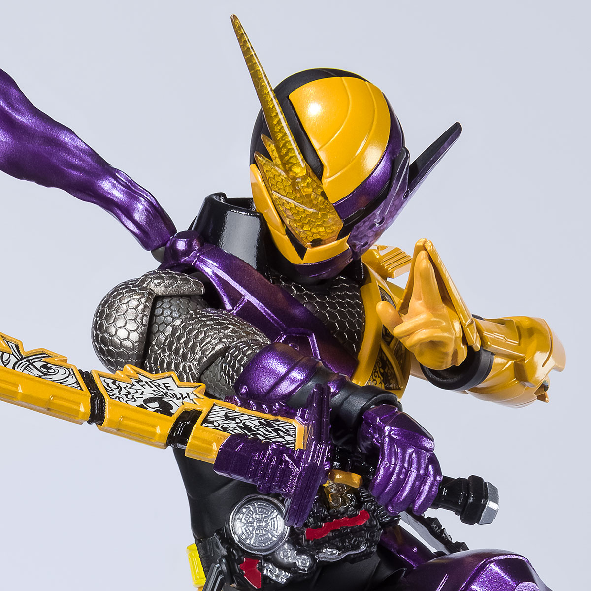 S.H.Figuarts KAMEN RIDER BUILD NINNINCOMIC FORM | Kamen Rider | PREMIUM ...