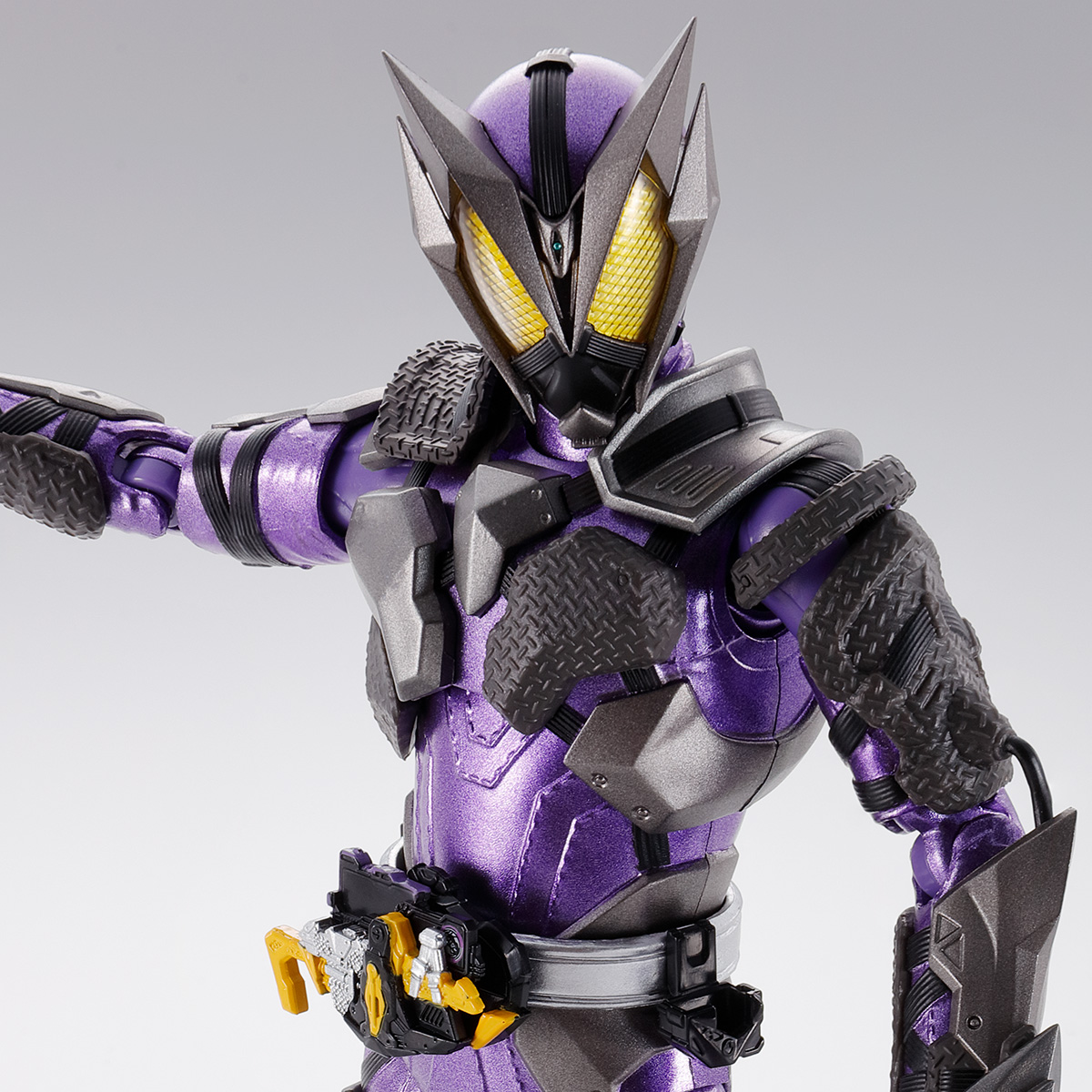 S.H.Figuarts KAMEN RIDER HOROBI STING SCORPION -S.H.Figuarts 15th ...