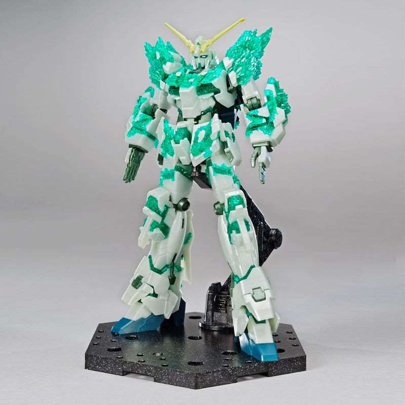 HG 1/144 THE GUNDAM BASE LIMITED UNICORN GUNDAM (LUMINOUS CRYSTAL BODY ...