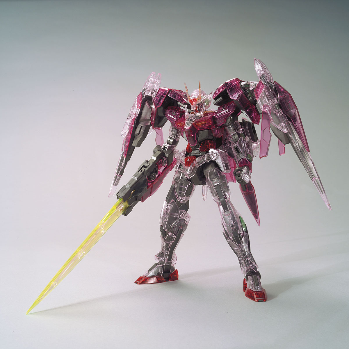 MG 1/100 THE GUNDAM BASE LIMITED TRANS-AM RAISER [CLEAR COLOR] | GUNDAM ...